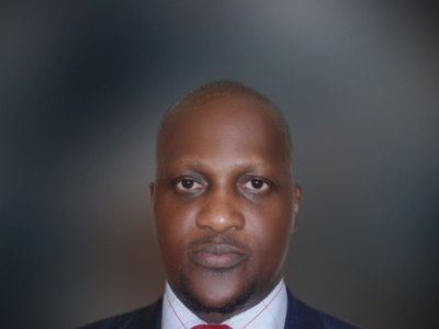 Prince Oyekan Donates Football Kits To Indigent Players In Lagos - P.M ...