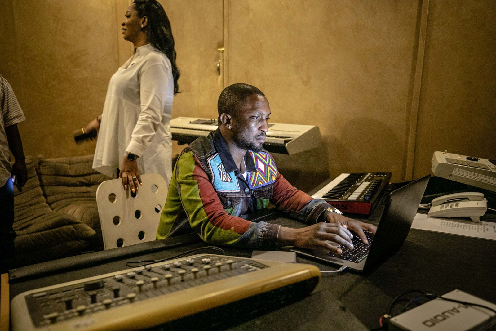 Inside Livespot: Deola Art Alade's Multi Million Dollar Office - P.M ...