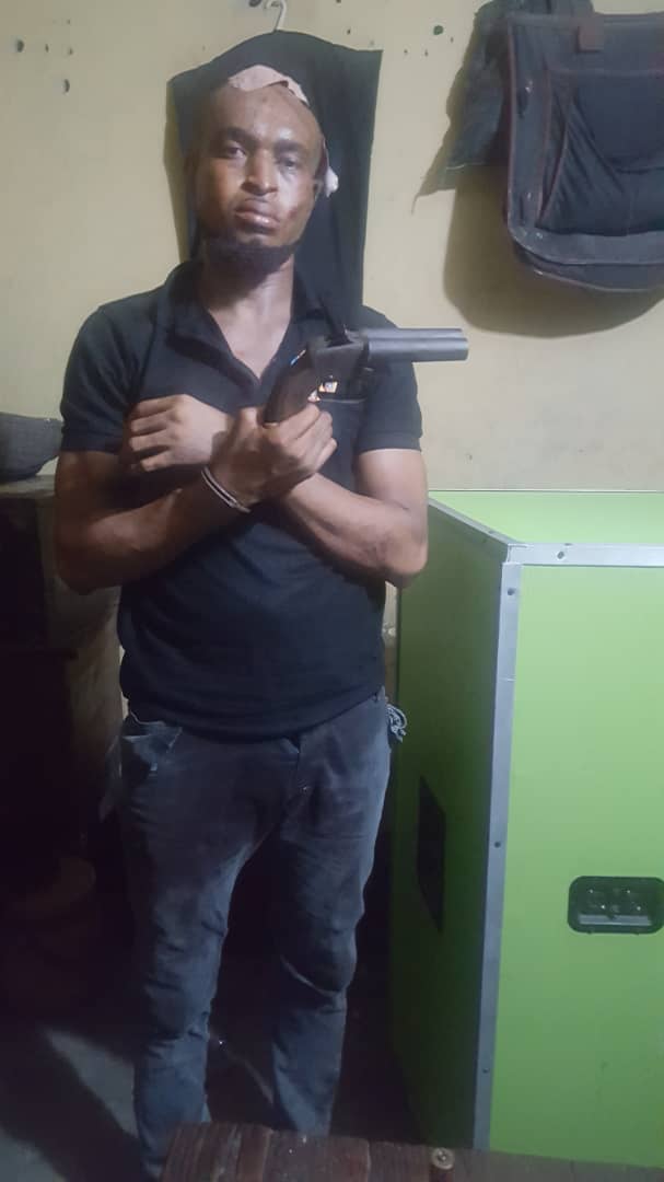 Traffic Robbers Engage Police In Gun Battle - P.M.EXPRESS