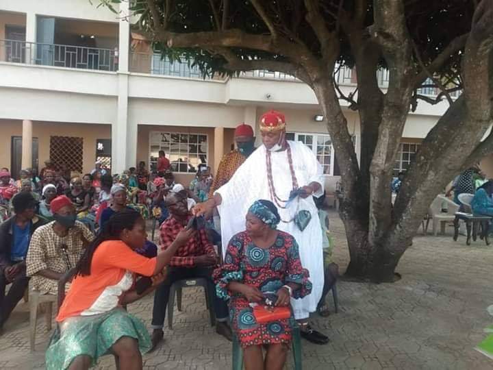 Igwe Aborgu Nteje And Covid-19 Intervention - P.M.EXPRESS
