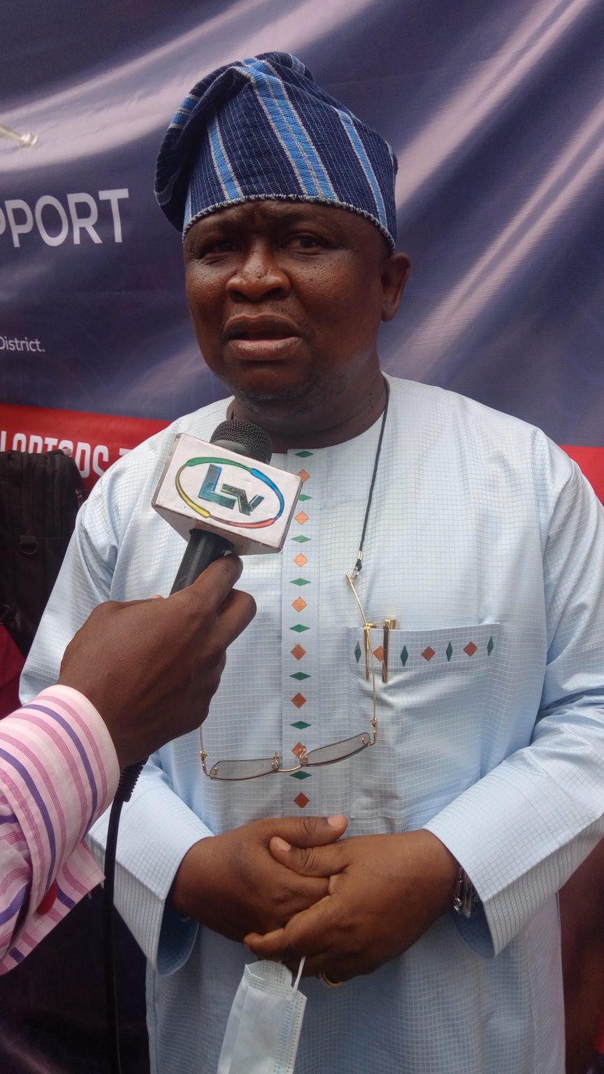 Senator Solomon Adeola Gives Out Laptop Computers To Students ...