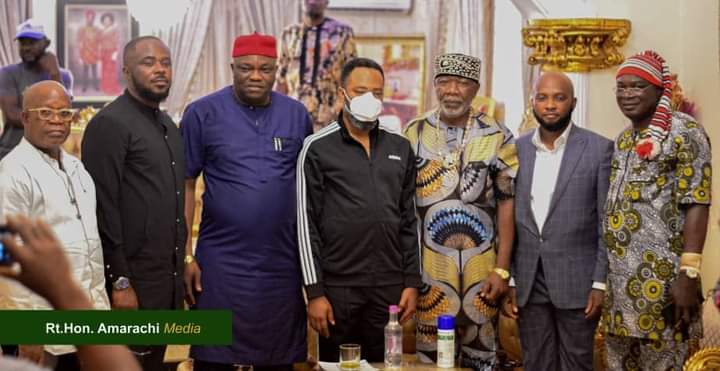 Rt. Hon. Iwuanyanwu Pays Condolence Visit To Onuoha Family Over Loss Of ...