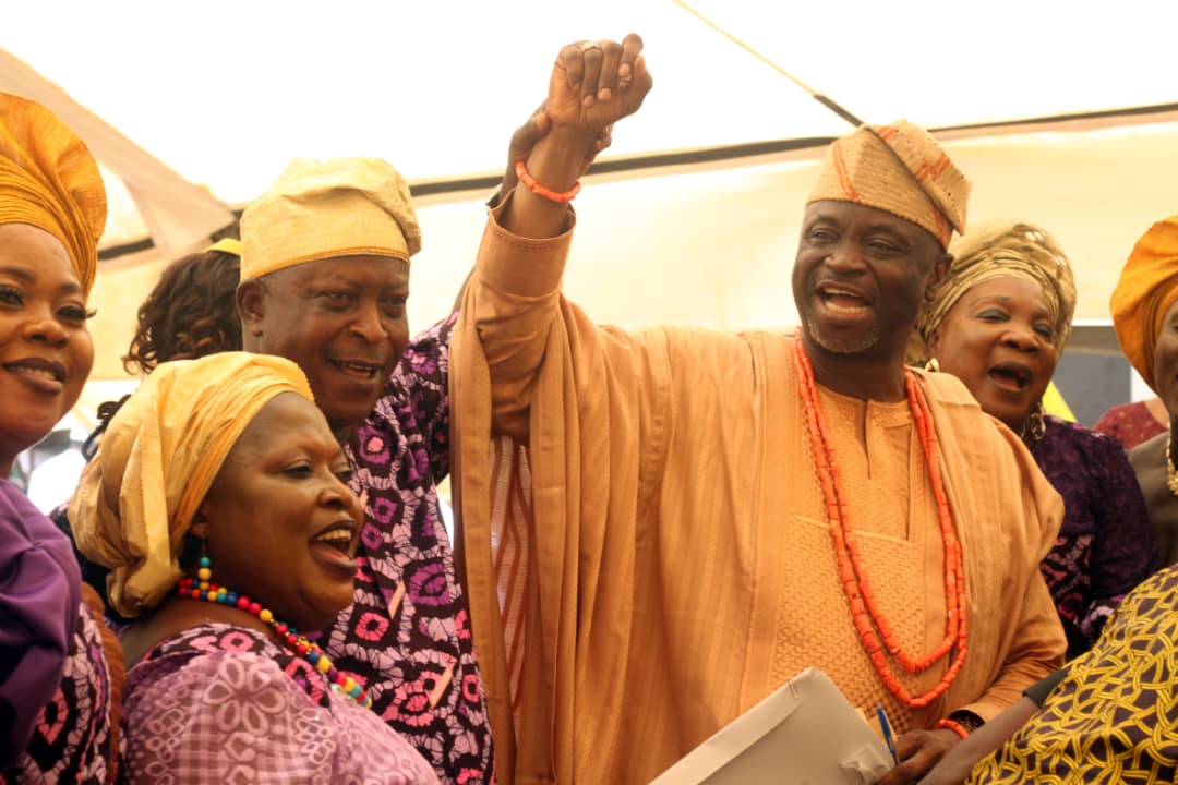 Orekoya Family Buries Dad At Isara Remo In Style & Grandeur - P.M.EXPRESS