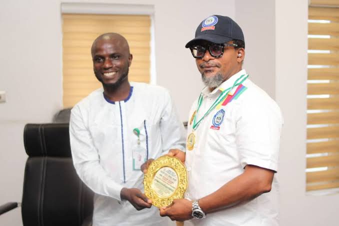 LASCOPA GM Receives Golden Role Model Award - P.M.EXPRESS